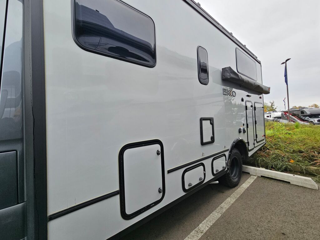 Used 2025 Winnebago Ekko 23B Class B Diesel for sale in, Sumner Wa, at ...