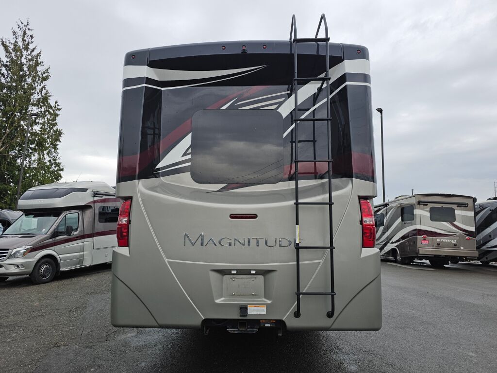 Used 2023 Thor Motor Coach Magnitude 4x4 SV34 Class C Diesel for sale ...