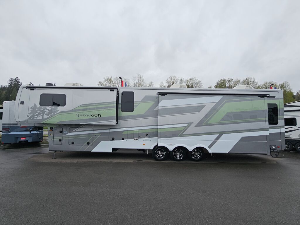 New 2026 Crossroads Redwood 412GK Fifth Wheel for sale in, Sumner Wa ...