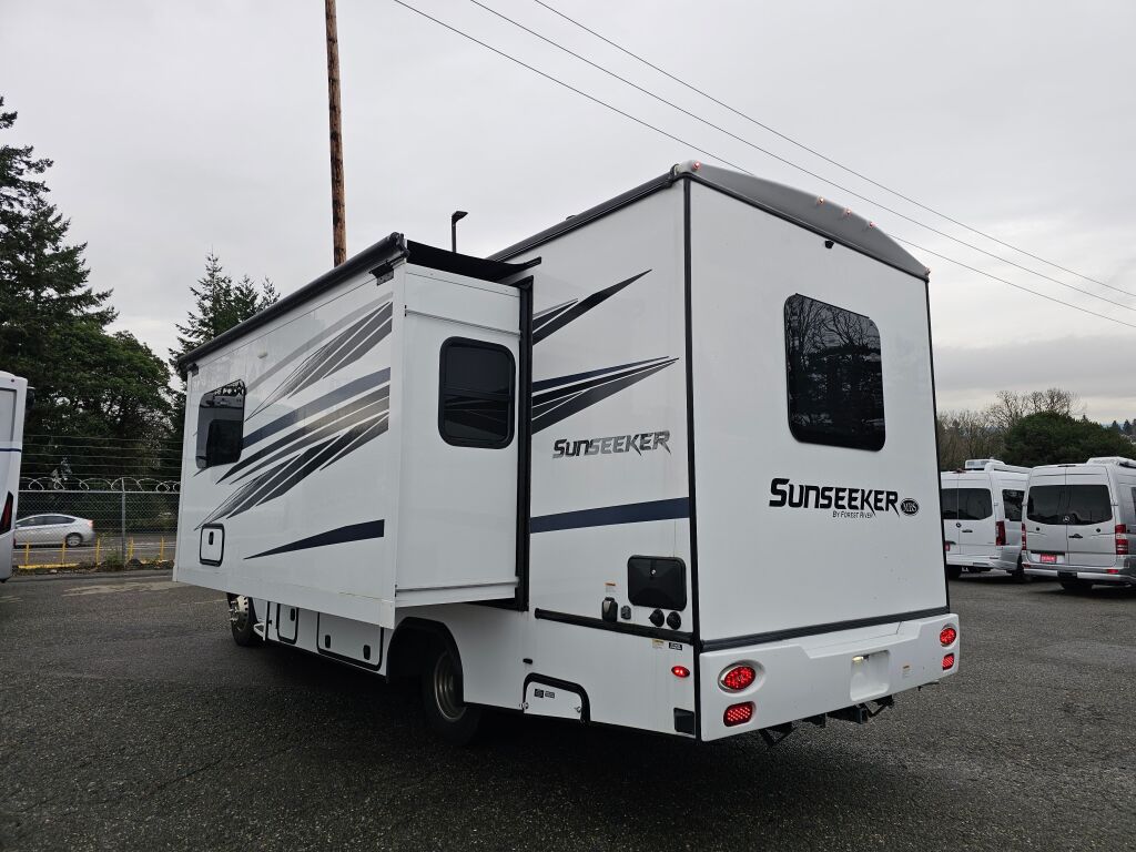 Used 2023 FOREST RIVER SUNSEEKER 2400T Class C for sale in, Kent Wa, at ...