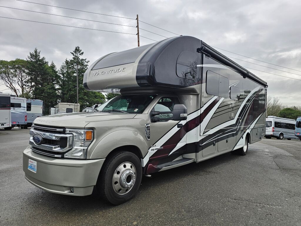 Used 2023 Thor Motor Coach Magnitude 4x4 SV34 Class C Diesel for sale ...