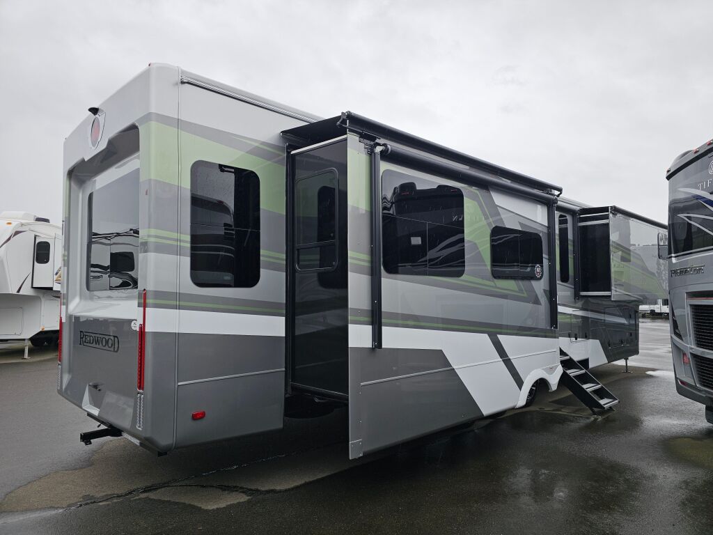 New 2026 Crossroads Redwood 412GK Fifth Wheel for sale in, Sumner Wa ...