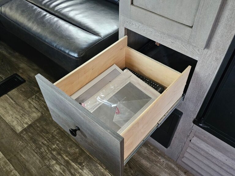 Used 2020 Keystone Outback Ultra-Lite 210URS Travel Trailer for sale in ...